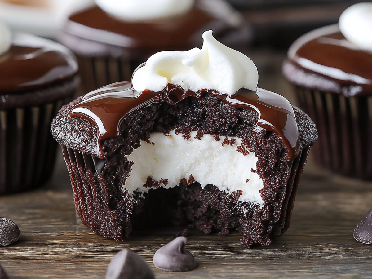 Hostess Cupcakes Recipe – Irresistibly Rich & Creamy Treat!